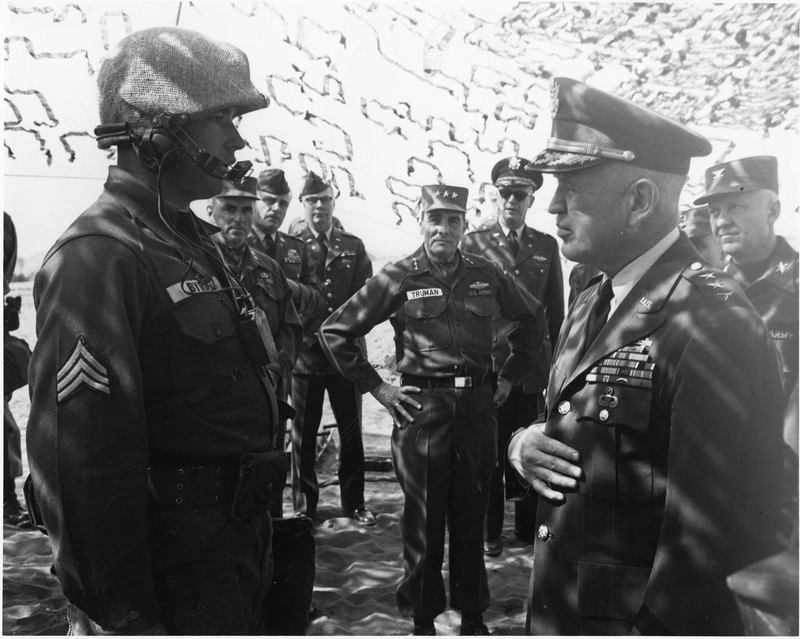 Lieutenant General Harrell Speaks with Sergeant Ernest L. Byrd | Harry ...