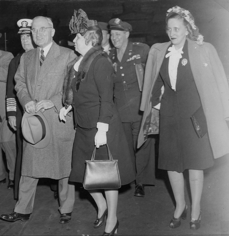 The Truman Family and others walking | Harry S. Truman