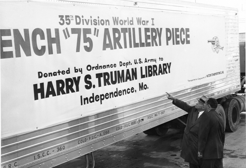 Truman points at sign for gun viewing | Harry S. Truman