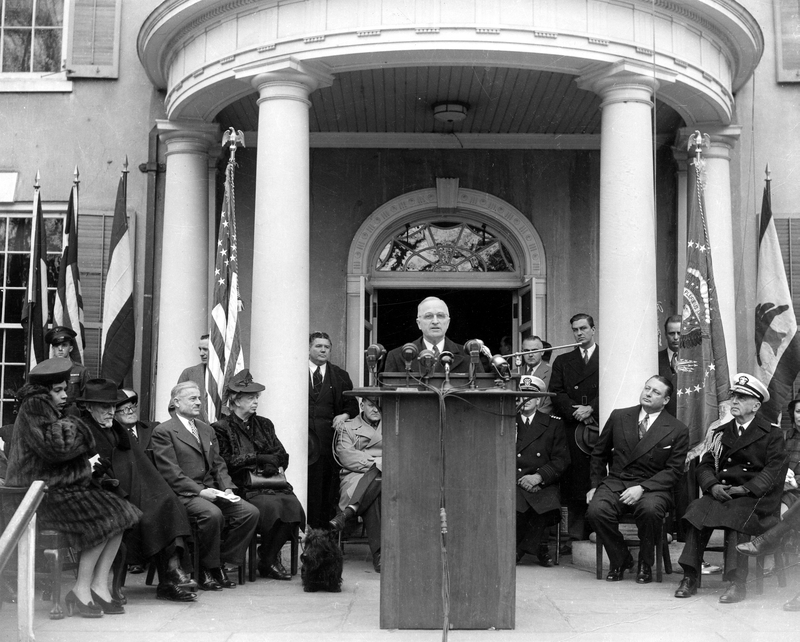 President Truman speaking at the home of former President Franklin D ...