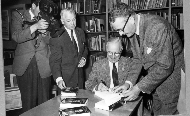 Former President Truman signs "Truman Memoirs" | Harry S. Truman