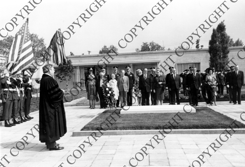 Wreath-laying ceremonies at the gravesite of former President Truman ...