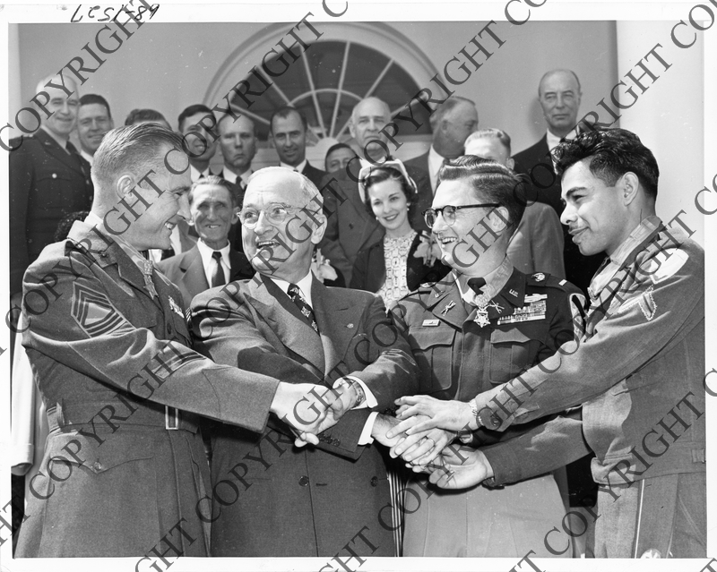 President Harry S. Truman Shakes Hands with Medal of Honor Recipients ...