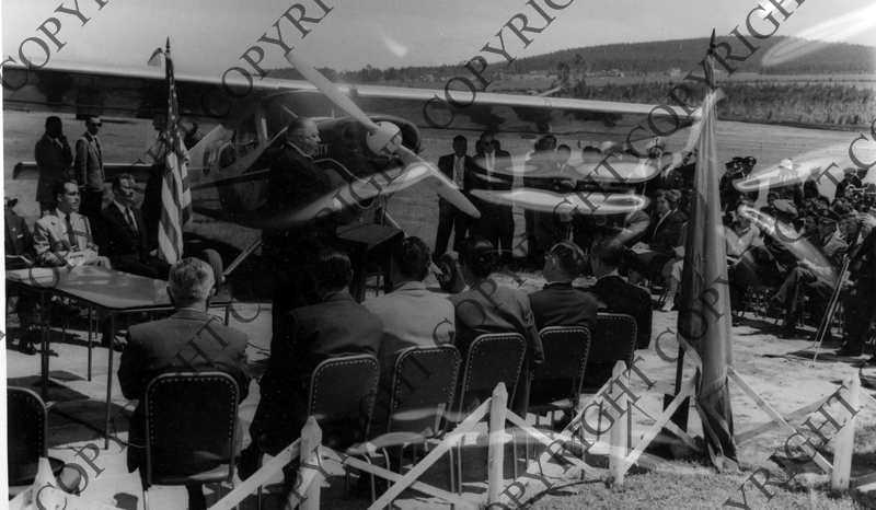 Mayor Bartle with Ecuadorian Minister of Education at "Spirit of Kansas ...
