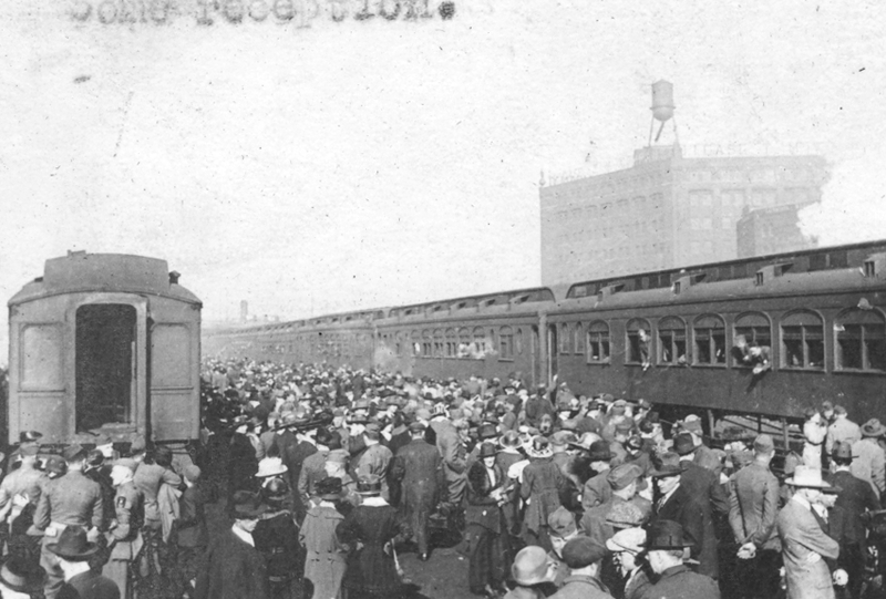 Members of 129th Field Artillery Greeted at Train Station on Route to ...