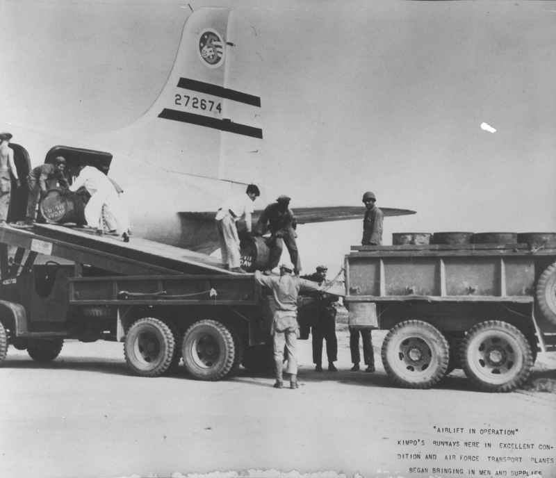 Airlift in operation during Korean War | Harry S. Truman