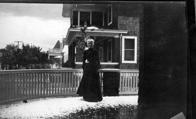 Full length Photo of Elizabeth Emery Gates | Harry S. Truman