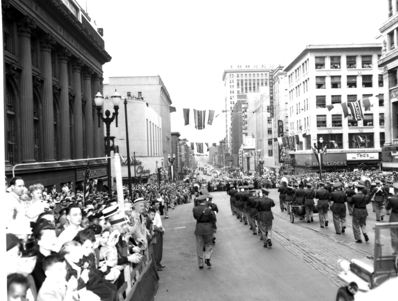 Military Band Marches in the 35th Division Reunion Parade in Omaha ...