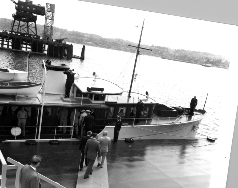 President Truman Boards a Yacht at Bremerton Naval Shipyard | Harry S ...