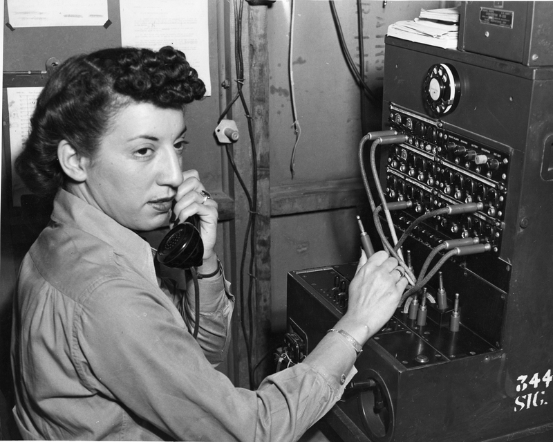 Women's Army Corps (WAC) Soldier Frances Mary Randazzo Works as Switch ...