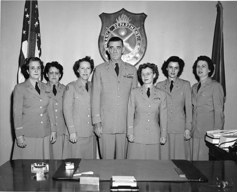 Colonel Hughes Poses with Members of the Women's Army Corps (WAC ...