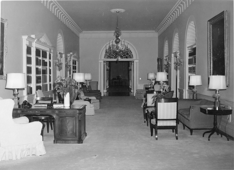 Interior of White House Residence, Second Floor Center Hall | Harry S ...