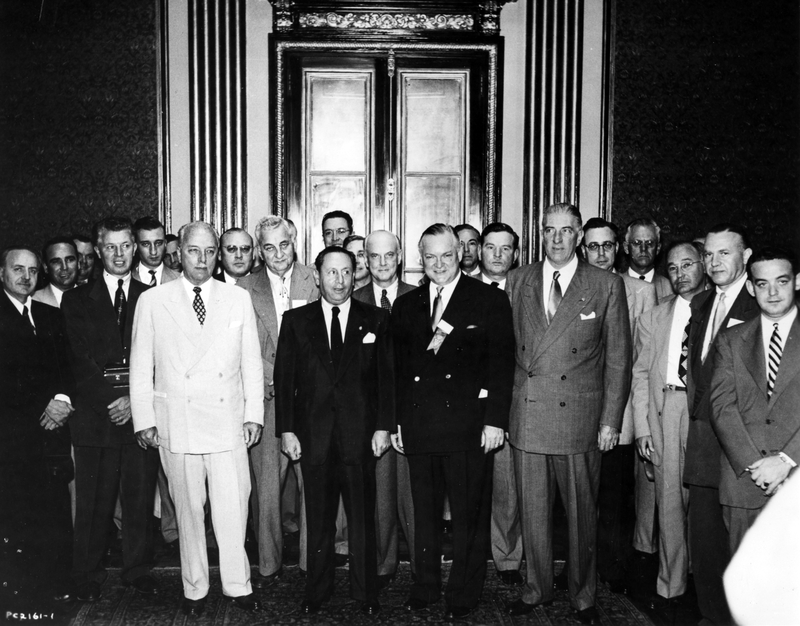 President of Peru, General Manuel A. Odria, with city of Detroit Board ...