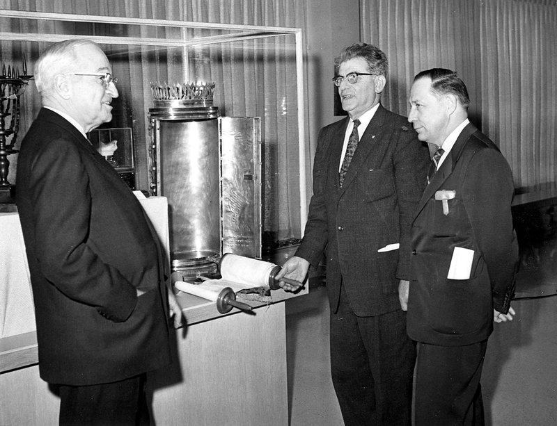 Truman and Rabbi Mayerberg stand in front of case | Harry S. Truman