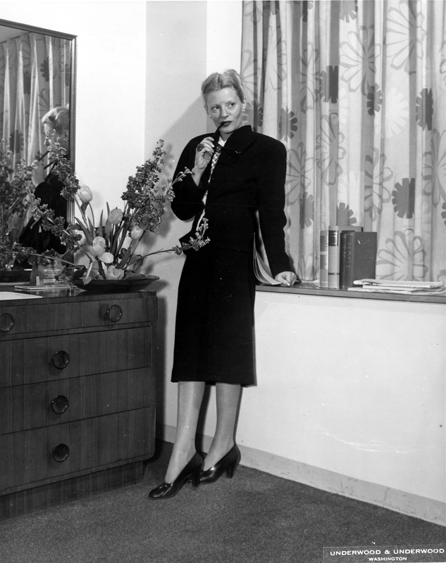 Fleur Fenton posing | Harry S. Truman