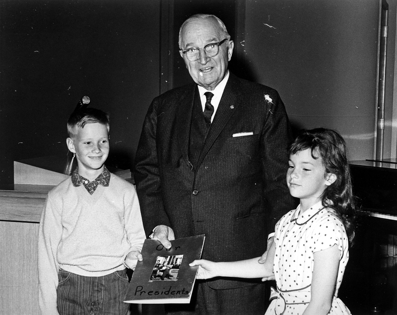 Truman poses with two children | Harry S. Truman