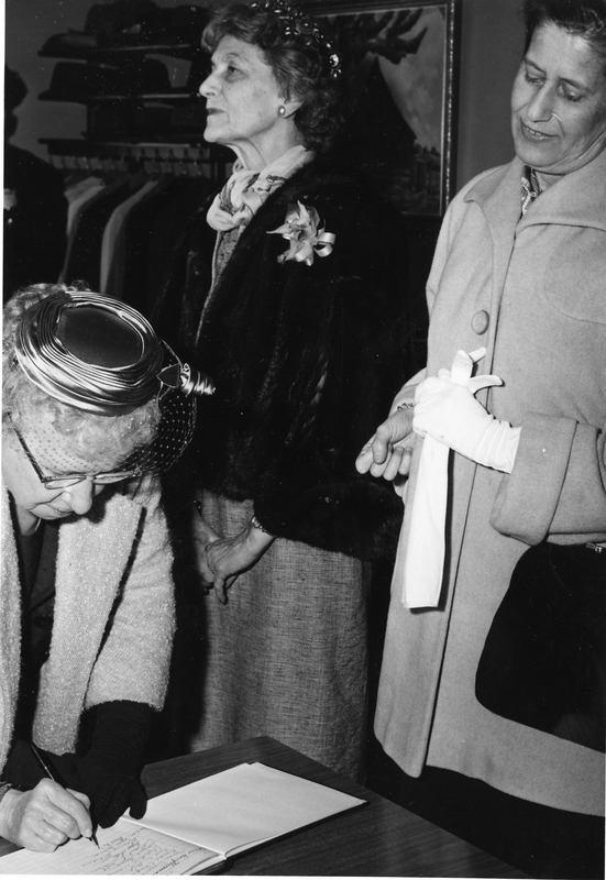 Mrs. Truman signs register | Harry S. Truman