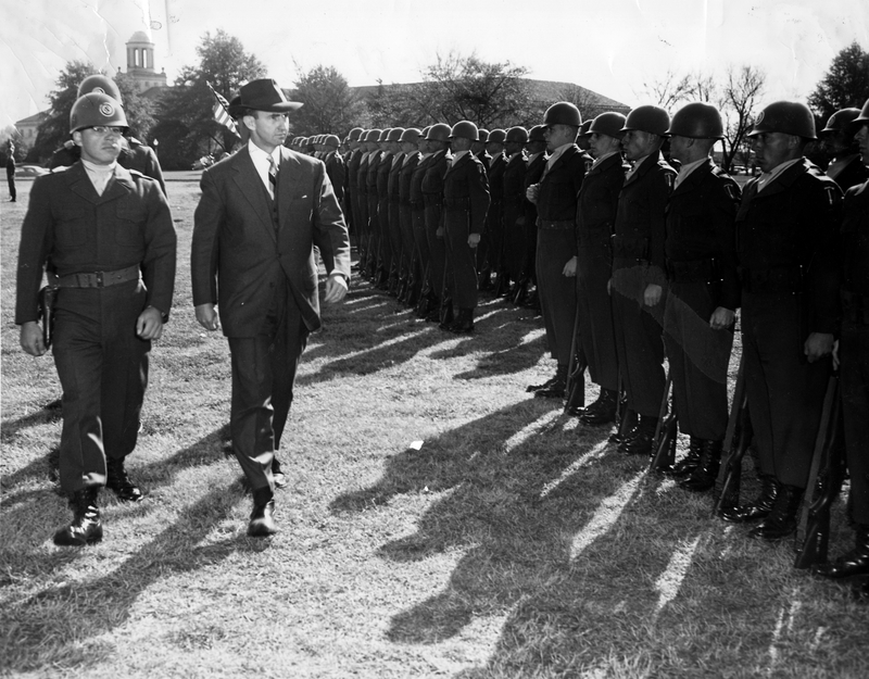 Secretary Pace Reviewing Members of Fort Benning Infantry School ...