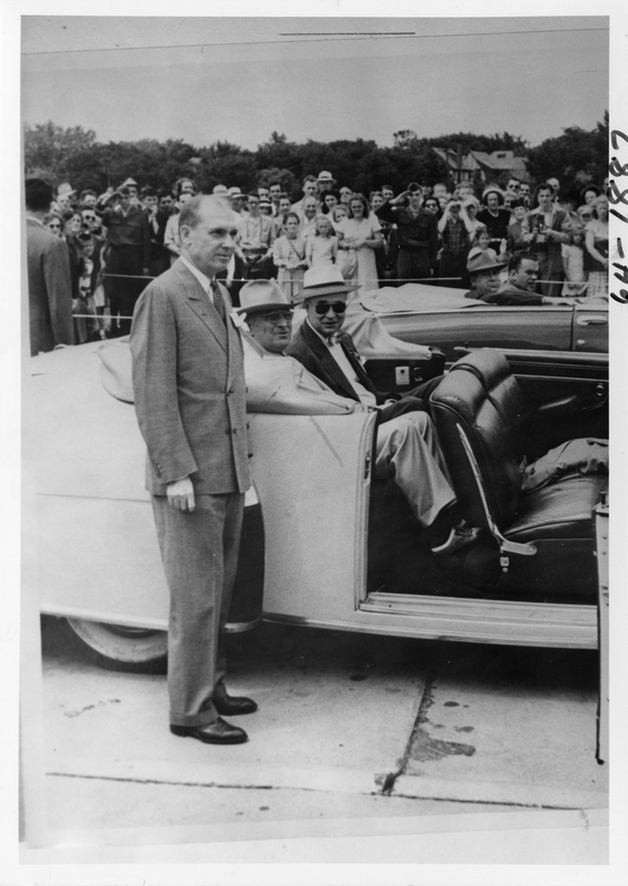 President Harry S. Truman and Edward McKim at World War II Memorial ...