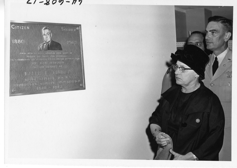 Olive Truman with the General Ralph Truman Plaque | Harry S. Truman