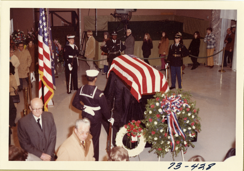 Mourners View the Casket of Former President Harry S. Truman | Harry S ...