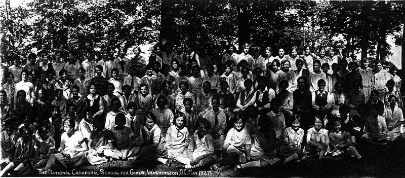 Group photo of the freshman class at National Cathedral School for ...