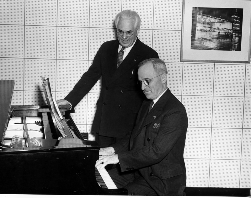 Senator Homer Ferguson watching Senator Harry S. Truman play the piano ...