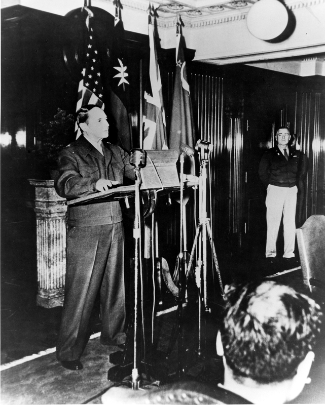 General Douglas MacArthur Addresses the First Council Meeting in Tokyo ...