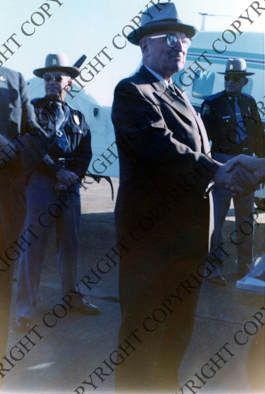 Former President Truman preparing to depart from Decatur, Alabama ...
