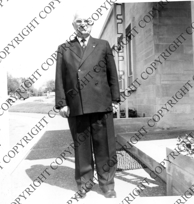 Former President Truman at North Entrance of Library | Harry S. Truman